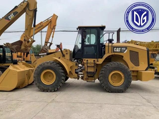 Close-up of Caterpillar 950GC Wheel Loader bucket