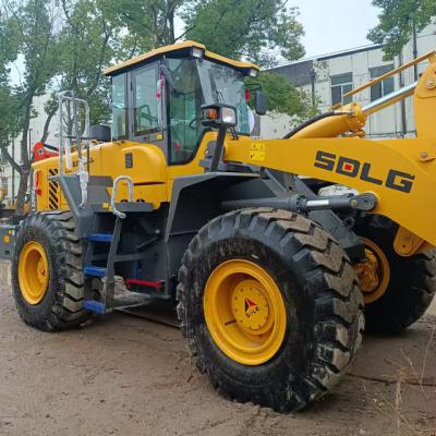 China 2.7m3 Standard Bucket Capacity Utilized SDLG Wheeled Loader Powered by Advanced EFI Engine Style for sale