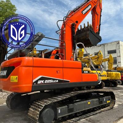 China Excavadora Doosan DX225 Usada Equipo Pesado Confiable y Asequible en venta