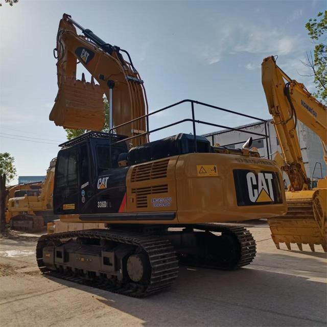 Caterpillar 336D Excavator side view