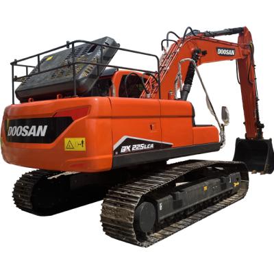 China Betaalbare Doosan DX225 Graafmachine Rupsband Type Uitstekende Staat Te koop