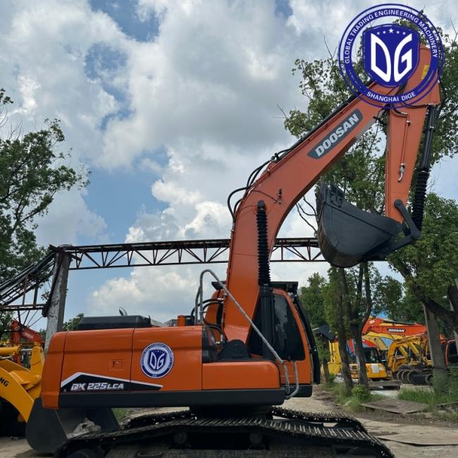 Doosan DX225 Excavator display