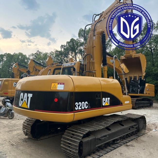 CAT 320C Excavator side view