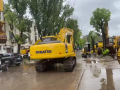 Used Komatsu PC200-7 Excavator with 2000h Working Hour, 2022 Manufacture Year, and 0.8m³ Bucket Capacity