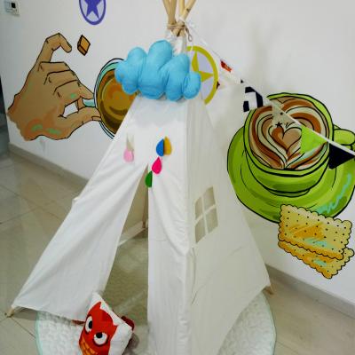 China Kids Tipi Game House Teepee Kids Play Tent With Natural Wooden Pole Cotton Canvas for sale