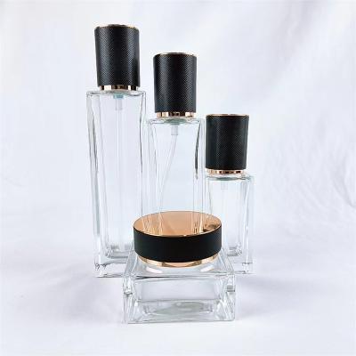 Cina Liquid Foundation Glass Bottle Alloves Cosmetic in vendita