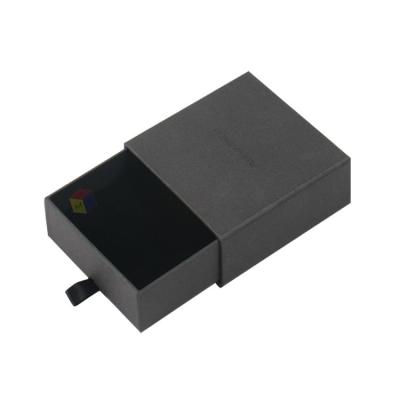 Cina Cartone su misura Quadrato Slide Out Gioielleria Confezionamento regalo con inserto di schiuma in vendita