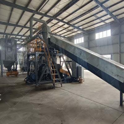 Cina Linea di riciclo della scheda delle batterie al litio UT-2000 tasso di separazione 99% sostenibilità in vendita