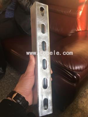 Cina Caldo immersione in acciaio galvanizzato a fessura canale Unistrut per sostenere condotti 41X 41MM in vendita