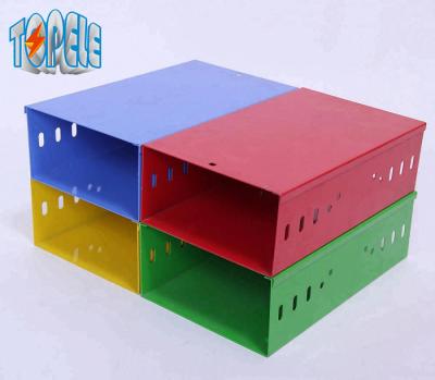 Cina Acciaio inossidabile Pre-galvanizzato / zincato Cable Tray per cabli elettrici perforato GI Cable Trunking in vendita