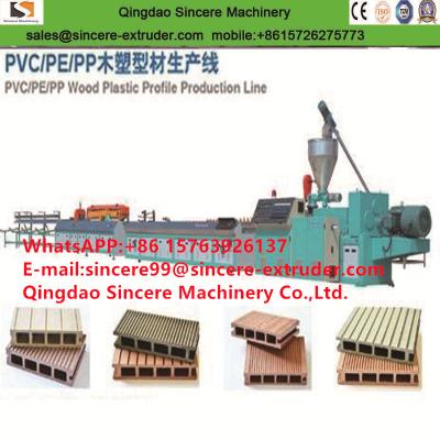 Cina Linea di estrusione per la produzione di profili decorativi per pannelli a parete integrati WPC in vendita
