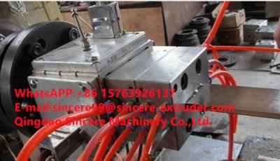 Cina Macchine per l'estrusione di pavimenti in legno in PVC in vendita