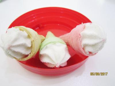 Cina Il gelato d'imballaggio degli spuntini del barattolo modella la caramella gommosa e molle fruttata Candy di sapore, i dolci su misura della caramella gommosa e molle e la morbidezza in vendita