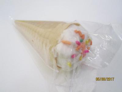 China Ice Cream Shape White Marshmallow / Gourmet Marshmallows In Crispy Ice Cream Cone for sale