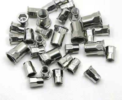 Cina M8 M10 Nocciolo a riveto cieco per fissaggio M2-M12 Q235A2-70 A4-80 Fabbricazione in vendita