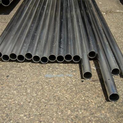 Cina Tubo in acciaio inossidabile ASTM 304L resistenza alla corrosione Tubo in acciaio inossidabile senza saldature utilizzato in scenari di saldatura per apparecchiature di lavorazione alimentare, materiali da costruzione, parti di automobili in vendita