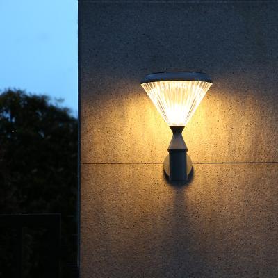 Cina Muoia la lampada da parete solare fissata al muro del outdooer della luce 20w di fusion d'alluminio con la batteria di 3.2v 8000mAh in vendita