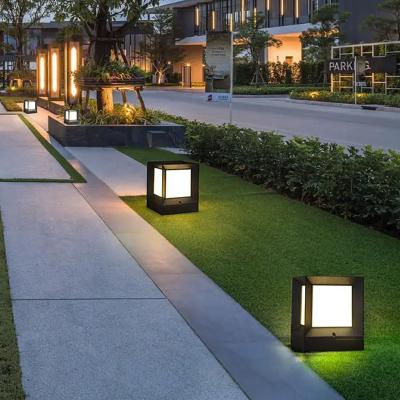 Cina Il quadrato di alluminio IP55 di Solar Pillar Light 2W del recinto del portone impermeabilizza in vendita