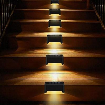 China Waterbestendige kleurenveranderende zonneheining lichten voor tuin, patio, trap, dek Te koop
