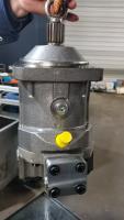 China Bosch Rexroth A6VM Variable Axial Piston Motor 10-200 cm³/rev with 350-450 bar Pressure Rating for sale