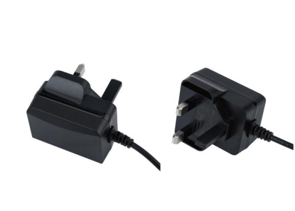Cassa in plastica Wireless Adaptore solare AC DC Universal Plug Charger Regno Unito UE Stati Uniti
