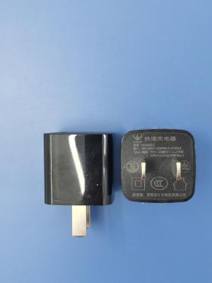 Cina CE FCC RoHS Carica veloce USB Caricabatterie a parete 5V Uscita Compatibilità universale in vendita