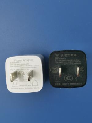Cina CE FCC RoHS Carica veloce USB Caricabatterie a parete 5V Uscita Compatibilità universale in vendita