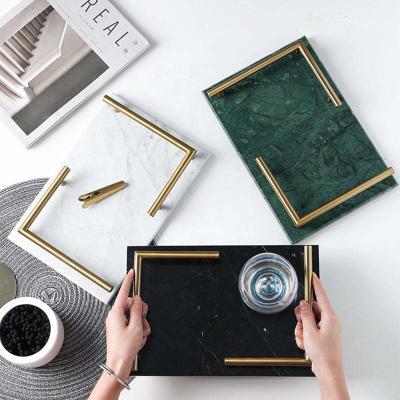 Cina Il bagno smerigliatrice Tray With Gold Metal Handle rettangolare di marmo in vendita