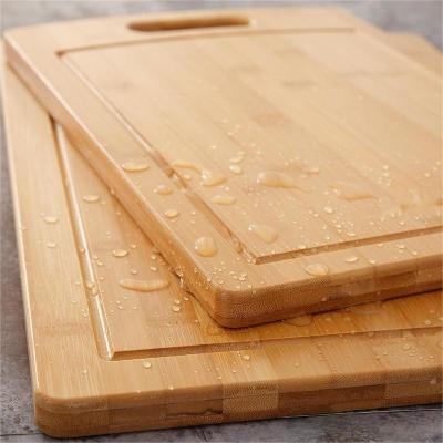 Cina Insieme di bambù spesso di pulizia amichevole del tagliere 2pcs di Eco 1.8cm in vendita