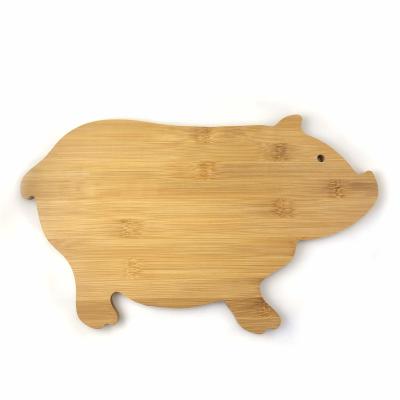 Cina 35x19cm su ordinazione 24 maiali di bambù del tagliere hanno modellato in vendita
