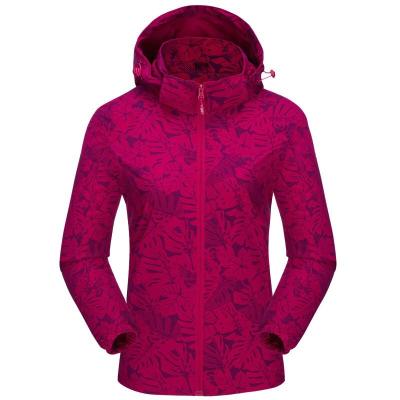 Cina Customized Logo Spring Outdoor Coat Baseball Varsity Jackets Sport Wear For Women in vendita
