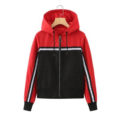 Cina Le donne leggere sottili ricoprono il cappotto impermeabile all'aperto dei rivestimenti del colorblock di signora di autunno casuale della molla in vendita