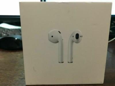 China wholesale new  original  Airpods 2nd Gen W/Wireless Charging Case White for sale