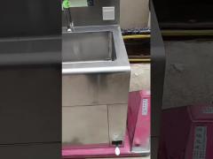 Medizinische Spüle aus Edelstahl mit Hands-Free-Kran