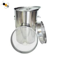 China Beekeeping Honey Tank With Strainer Apiculture Tools for sale