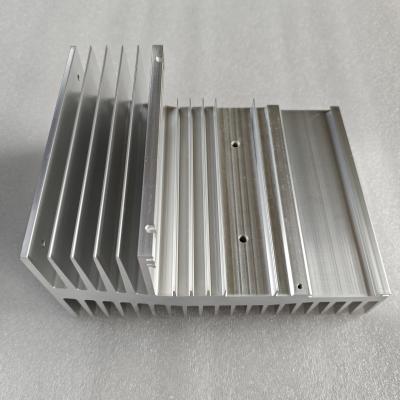 China Fin Extruded Heat Sink with Precision Extrusion Molding and CNC Precision Milling for Electronic Component Thermal Management for sale