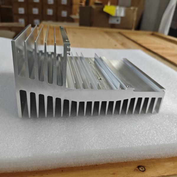 Quality Precision Extrusion Molding Aluminum Heat Sink with High-Purity Aluminum Alloy and CNC Precision Milling for Thermal Management for sale