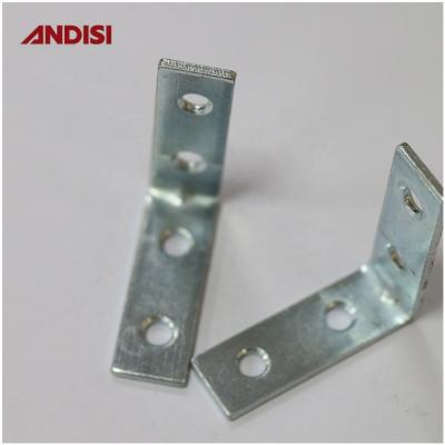China 39.5x39.5x13mm ijzeren hoekkastenconnector Ontworpen voor L-vormige meubels door ANDISI Te koop