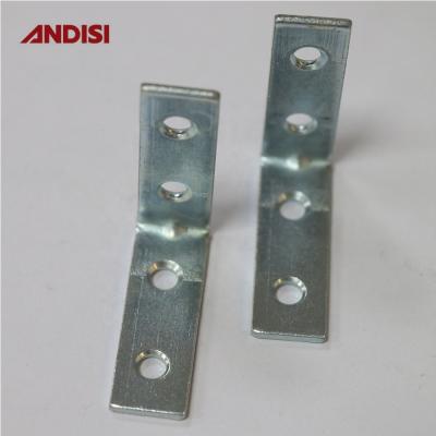 China 39.5x39.5x13mm ijzeren hoekkastenconnector Ontworpen voor L-vormige meubels door ANDISI Te koop