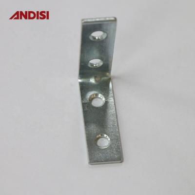China 39.5x39.5x13mm ijzeren hoekkastenconnector Ontworpen voor L-vormige meubels door ANDISI Te koop