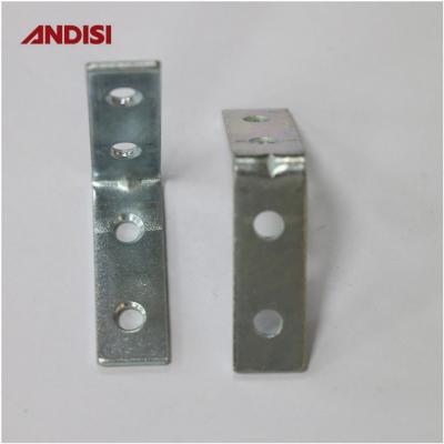 China 39.5x39.5x13mm ijzeren hoekkastenconnector Ontworpen voor L-vormige meubels door ANDISI Te koop