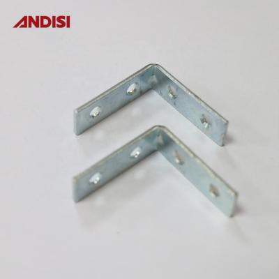 China 39.5x39.5x13mm ijzeren hoekkastenconnector Ontworpen voor L-vormige meubels door ANDISI Te koop