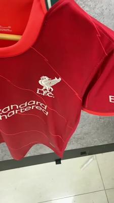 Cina 21/22 di gruppo dei corredi di calcio degli insiemi del club che prepara i corredi all'ingrosso uniformi di calcio del cappotto del rivestimento dei pantaloni dei Jersey del cliente in vendita
