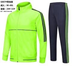 中国 2021人のクラブ人のサッカーのフットボールの訓練のトラックスーツはOEMを置き、ジョガーのスーツは2つの部分のカップルのスポーツ・ウェアを置く 販売のため