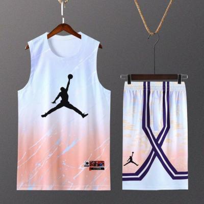 China uniformes en blanco del baloncesto aceptar el cortocircuito del jersey del baloncesto de la impresión de la sublimación del logotipo del arreglo para requisitos particulares del hombre en venta