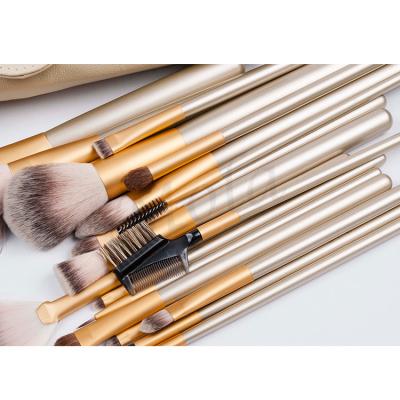 Cina Puntale di alluminio della capra 18pcs dei capelli di trucco della maniglia di legno essenziale del set di pennelli in vendita