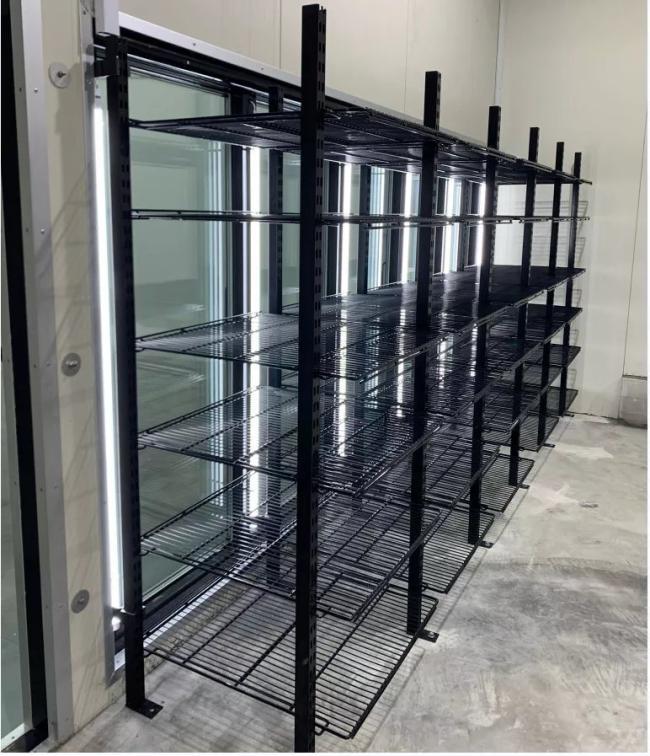 Beer Cave and Shop Display Walk in Cooler Room with Door