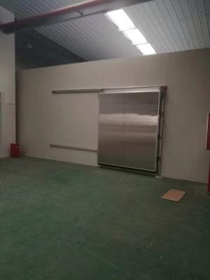 China Vaccine Storage Cold Room Sliding Door with Assembled Electrical Heater Defrost Frame for sale