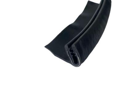 Cina Strisce di tenuta in gomma personalizzabile per vetri di auto per veicoli resistenti alla trazione e anti-invecchiamento in vendita