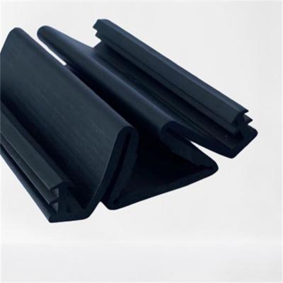 中国 TPE 防塵 防虫 防音 エクストルーズド EPDM ゴム ドアと窓 カーテン 壁 密封 ストラップ 販売のため
